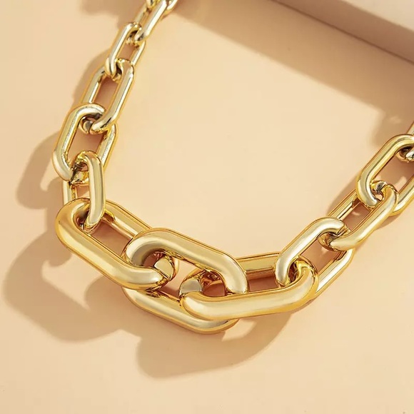 Zara | Jewelry | Zara Vintage Wedding Simulated Gold Oval Circle Link ...